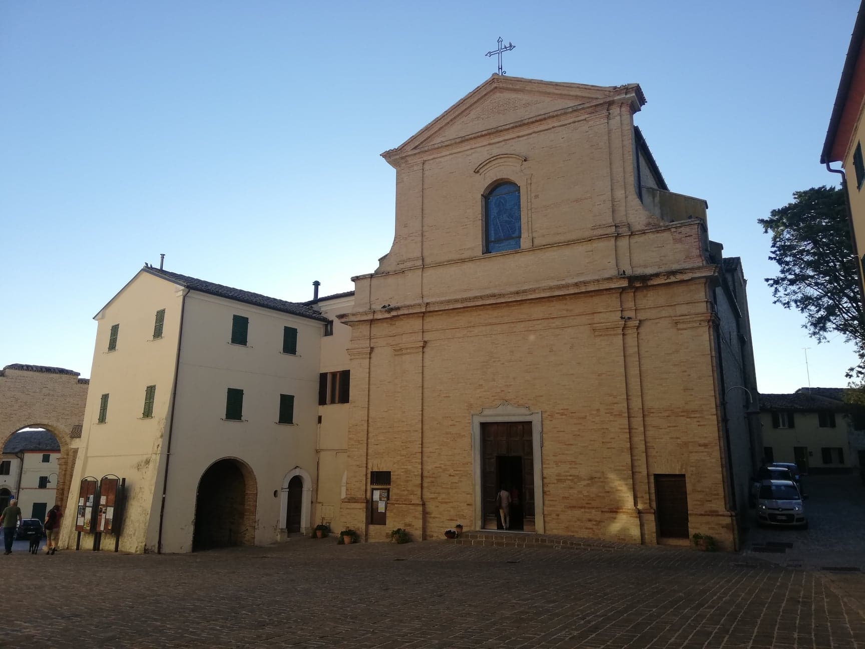 Morro d'Alba: cosa vedere nel borgo della Scarpa e del Lacrima – Usa La ...