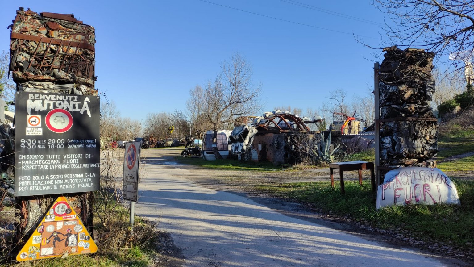 Mutonia, il parco artistico alla Mad Max a Santarcangelo di Romagna ...