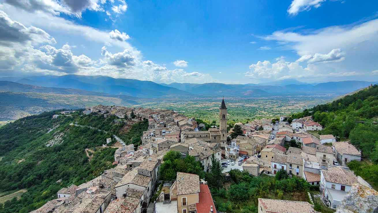 Cosa fare a Pacentro : 5 luoghi da non perdere – Usa La Valigia